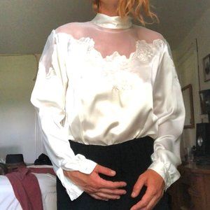 Sue hutton | Tops | Vintage Sue Hutton Sheershoulder Floral Blouse ...